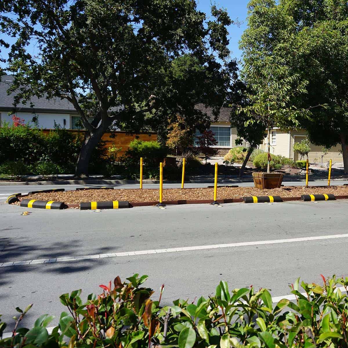 Traffic Island Meridian System - RubberForm Recycled Products